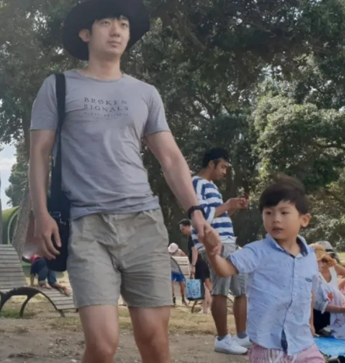 “奥克兰韩裔父子被纵火谋杀”案：嫌疑人身份公开、否认指控_天维新闻频道 - Skykiwi.com