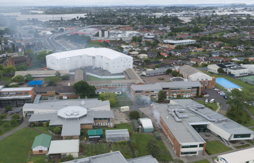 突发！奥克兰一中学教学楼内发生火灾_天维新闻频道 - Skykiwi.com